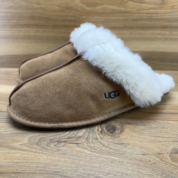 UGG | Shoes | Ugg Scuff Slippers Womens 8 Chestnut Suede Shearling Fur ...